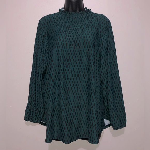 LuLaRoe | Tops | Nwt Lularoe Dark Green And Black Clara Smock Blouse ...